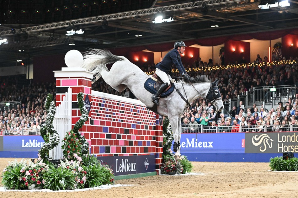 London International Horse Show Paints the Town Blue | London ...